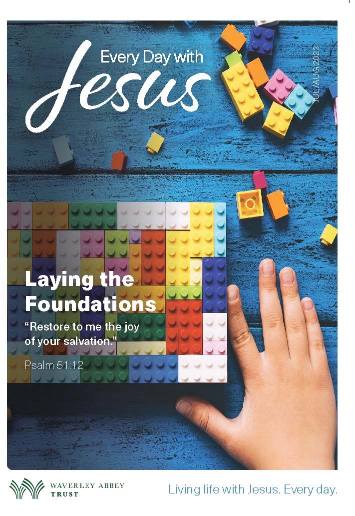 Every Day With Jesus 2023: Jul-Aug (Large Print) (#04 in Classic Daily ...